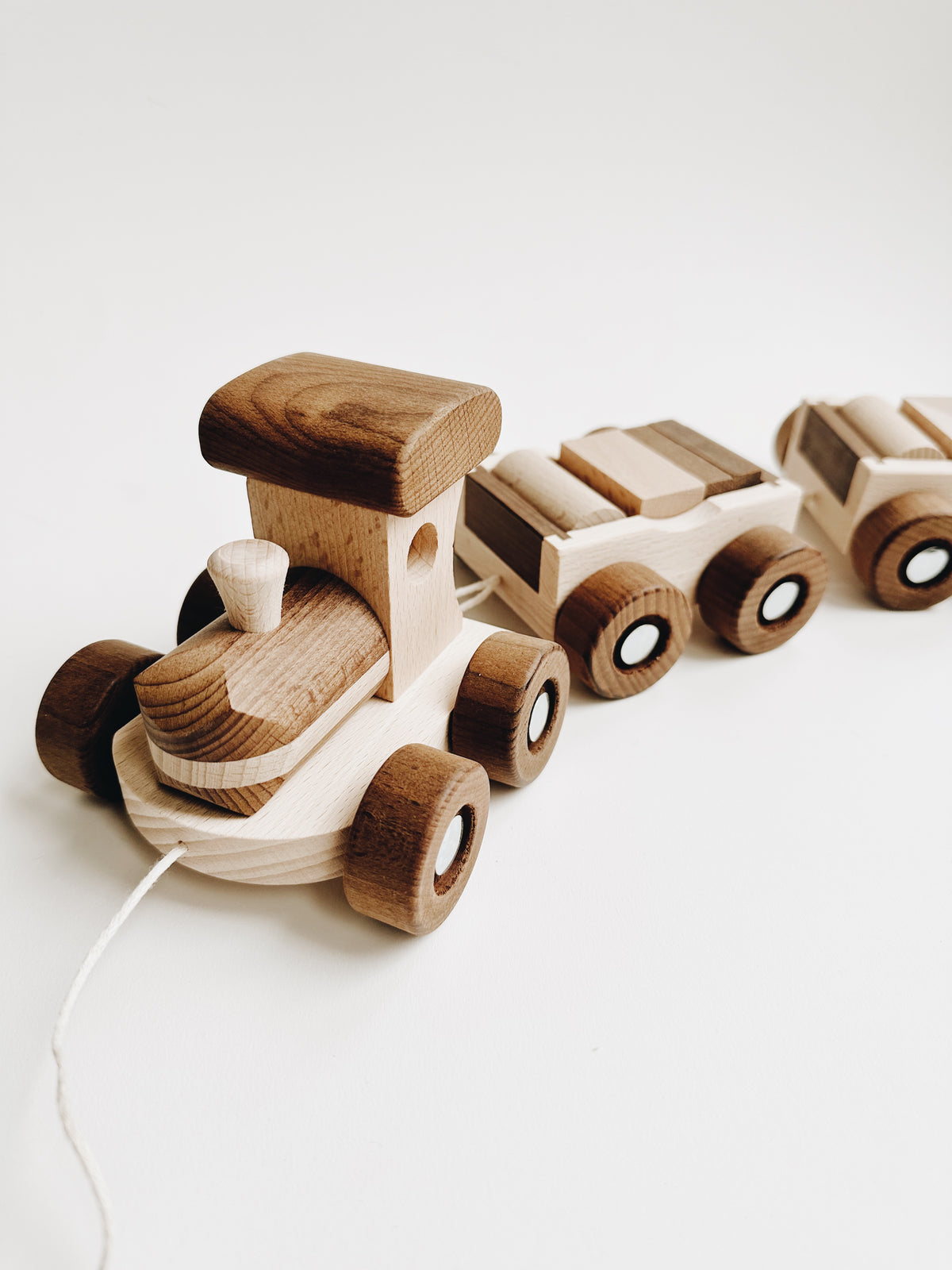 Wooden Pull-Along Train - Wooden Blocks– Andnest