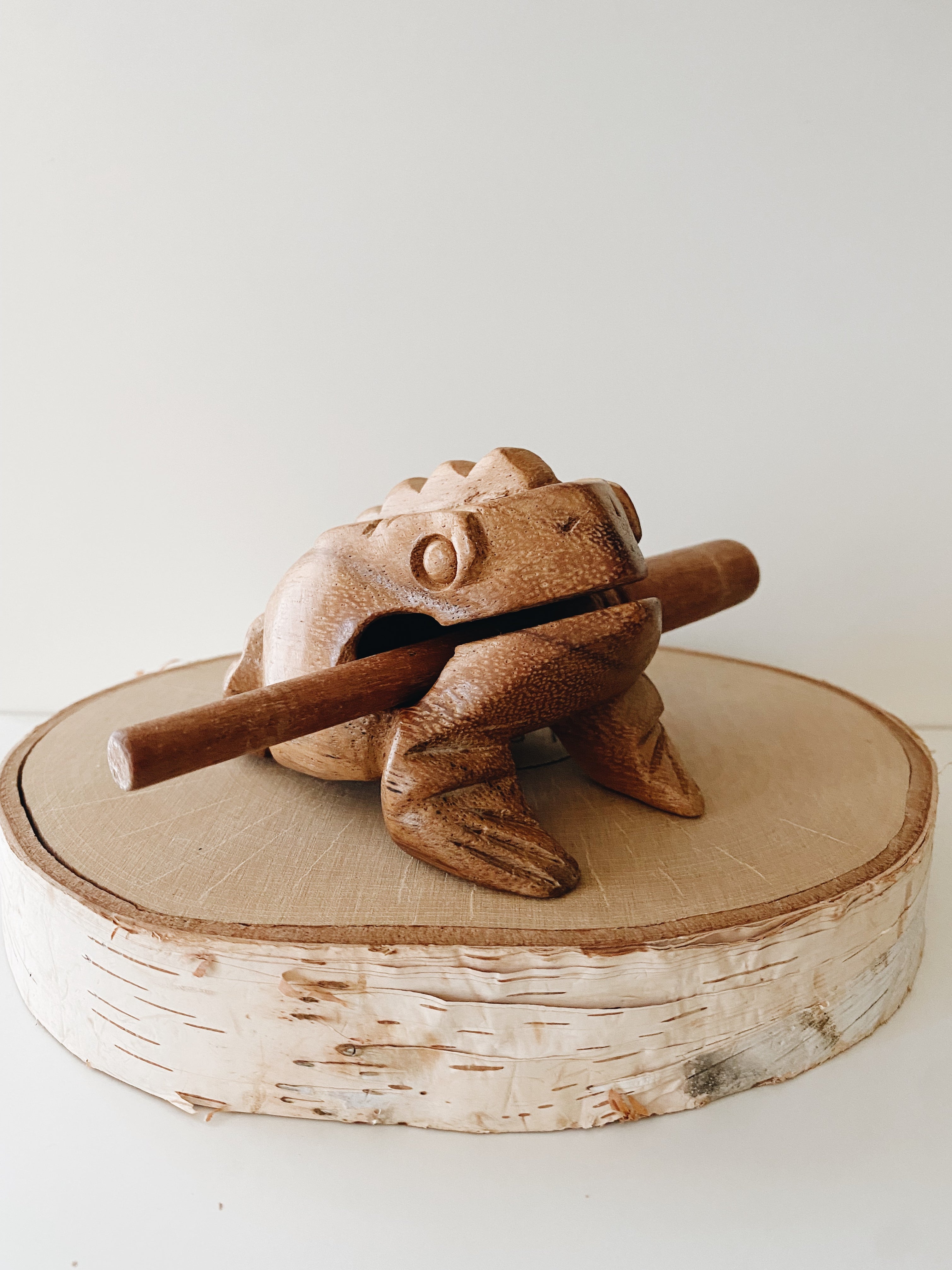 Croaking Frog Guiro - A musical instrument– Andnest